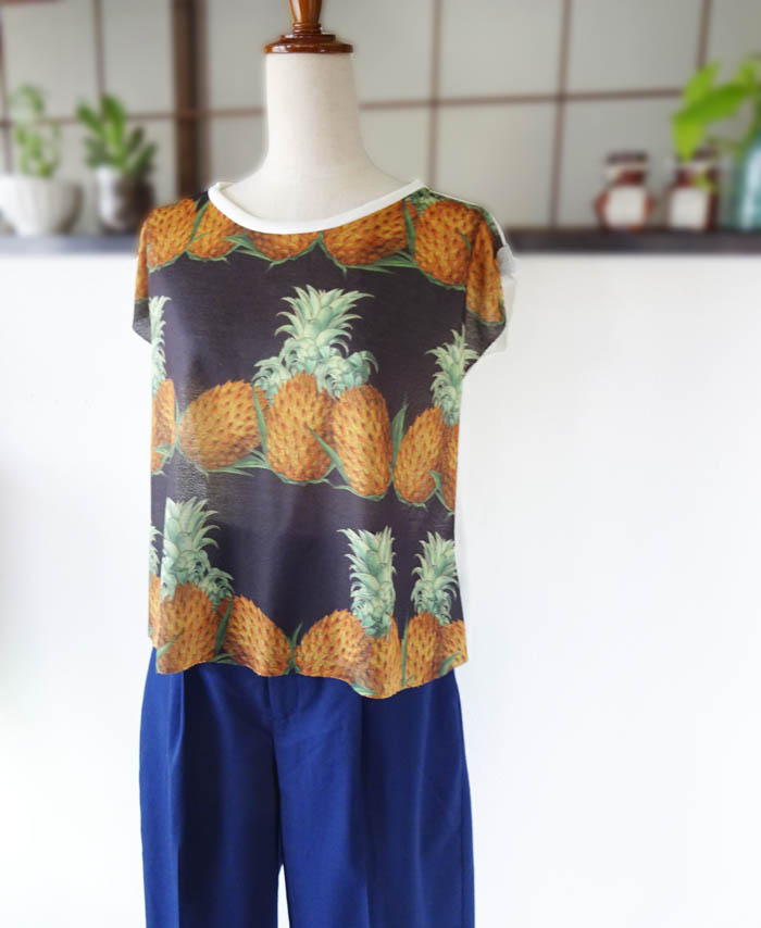 Import T-shirts [from England] ②